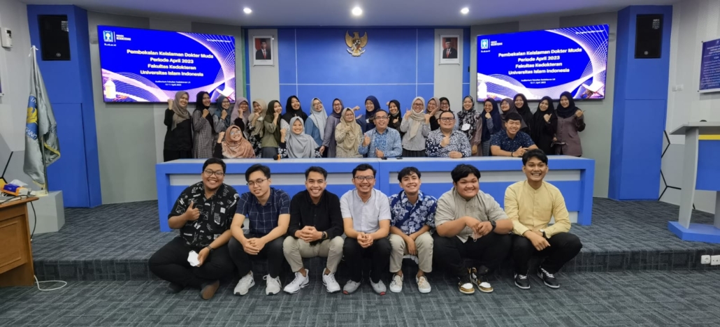 Pesan untuk Dokter Muda, "Belajarlah dengan hati karena pekerjaanmu ...